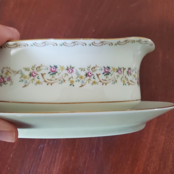 Mikasa | Dining | Mikasa L283 Carlton Gravy Boat Vintage 980s | Poshmark